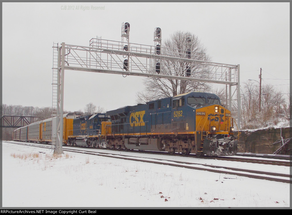 CSX 5282 and 8404 (2)
